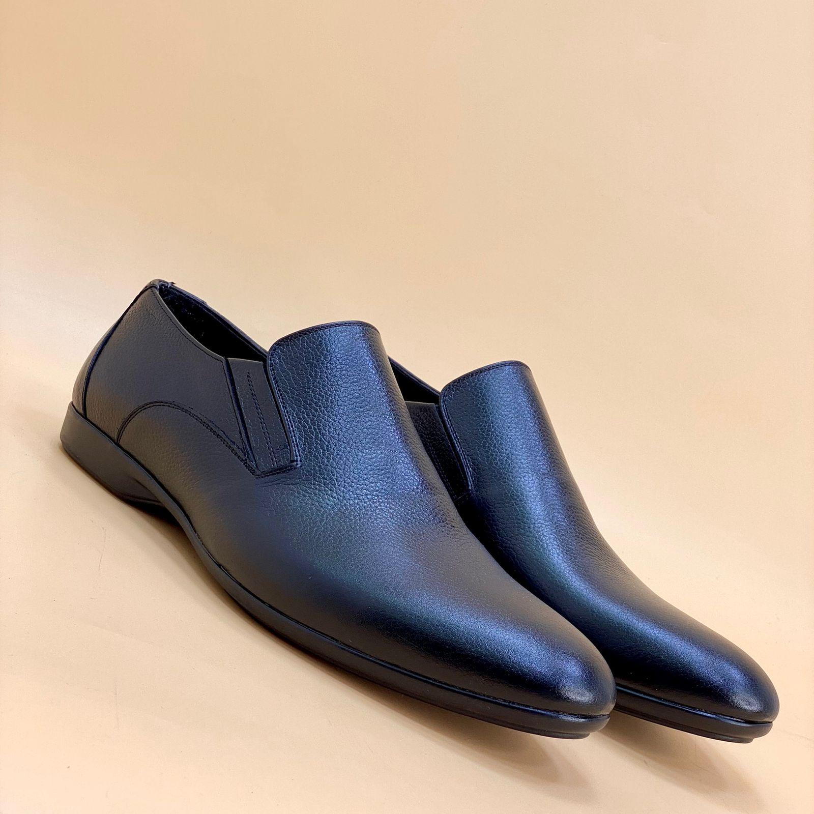 NEW , MADE IN TURKEY GENUINE LEATHER MEN SHOES M186